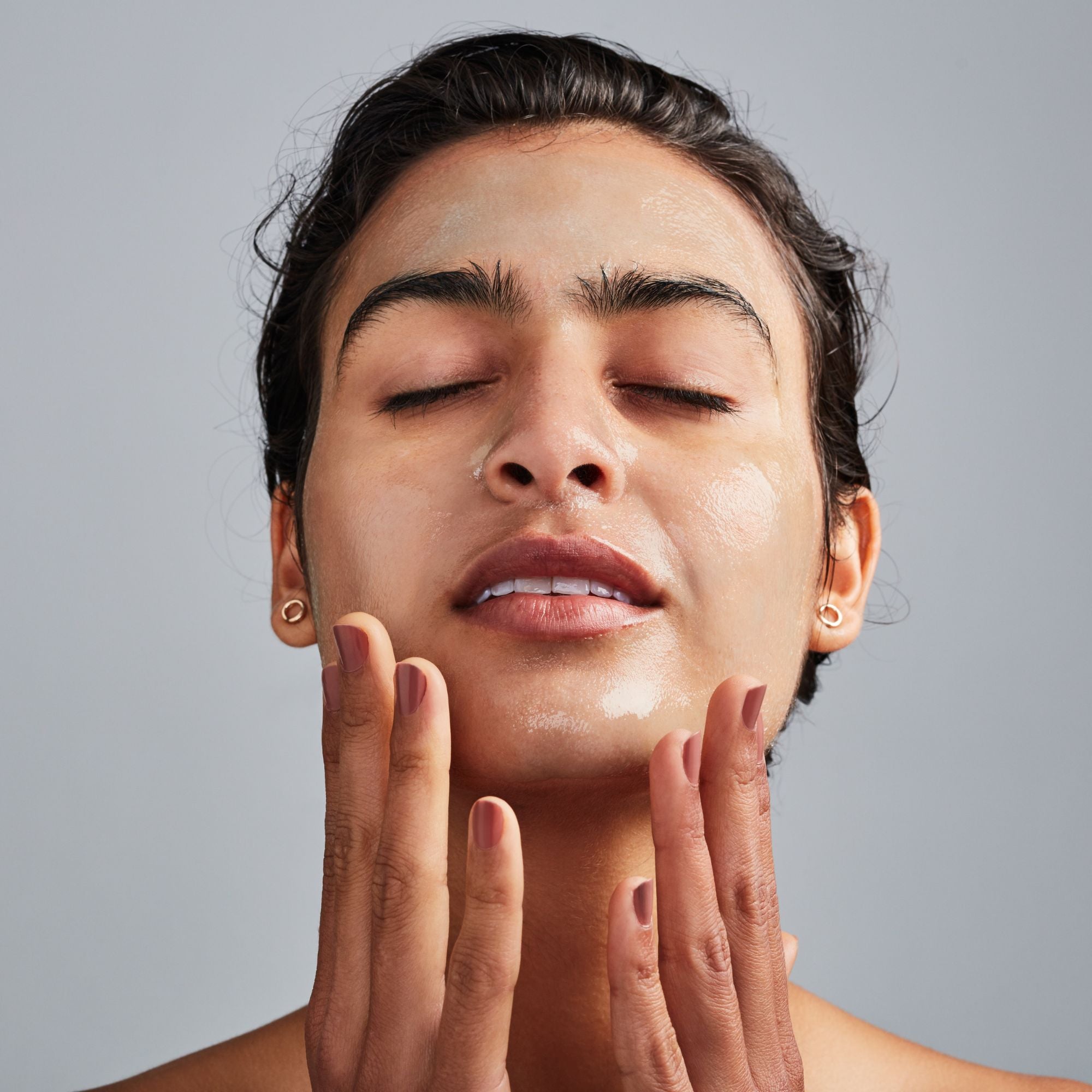 Hydration vs. Moisturization: What Does Your Skin Crave? – MulSecrets